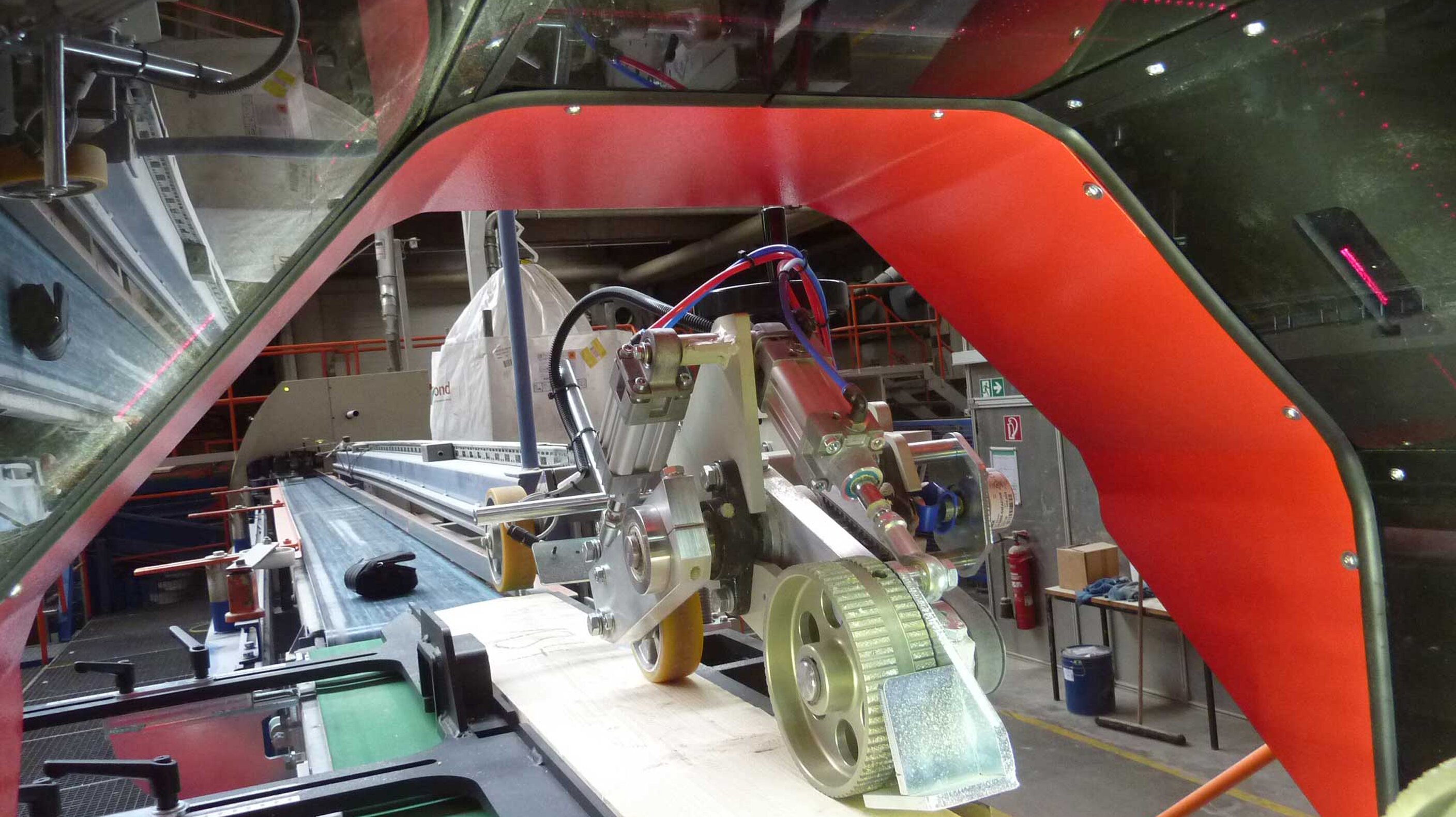 MiCROTEC - HESS TIMBER relies on Goldeneye 700 for strength grading